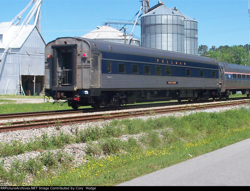 Wabash "Pacific Sunset" on the rear of P080